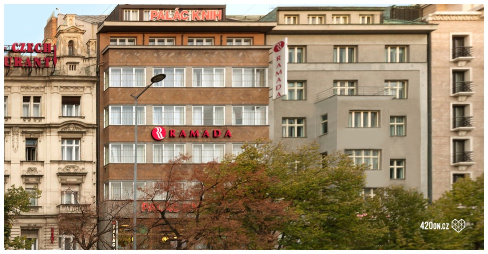 Чешский миллиардер Витек продал еще один отель на Вацлавской площади | 420on.cz